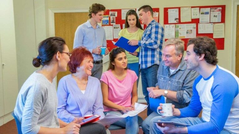 Political Campaign Graphic Design: Tips and Best Practices ...